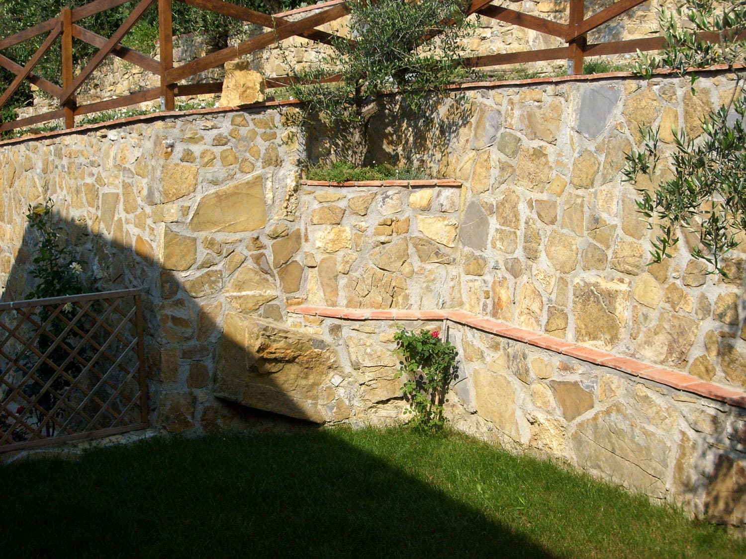 Pietra: muretti e rivestimenti